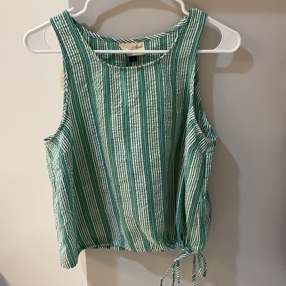 Universal Thread | Tops | 525 Sale Universal Thread Brand Tank Top ...